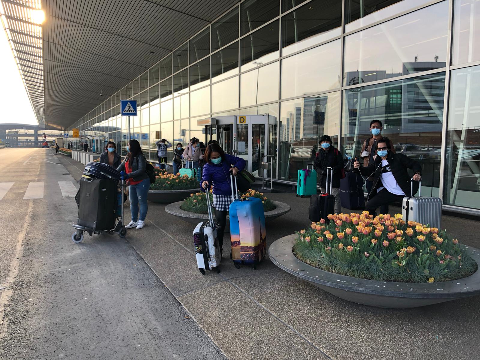 Kepulangan 18 WNI dari Polandia ditanggung oleh 3 KBRI di Eropa - Surat ...