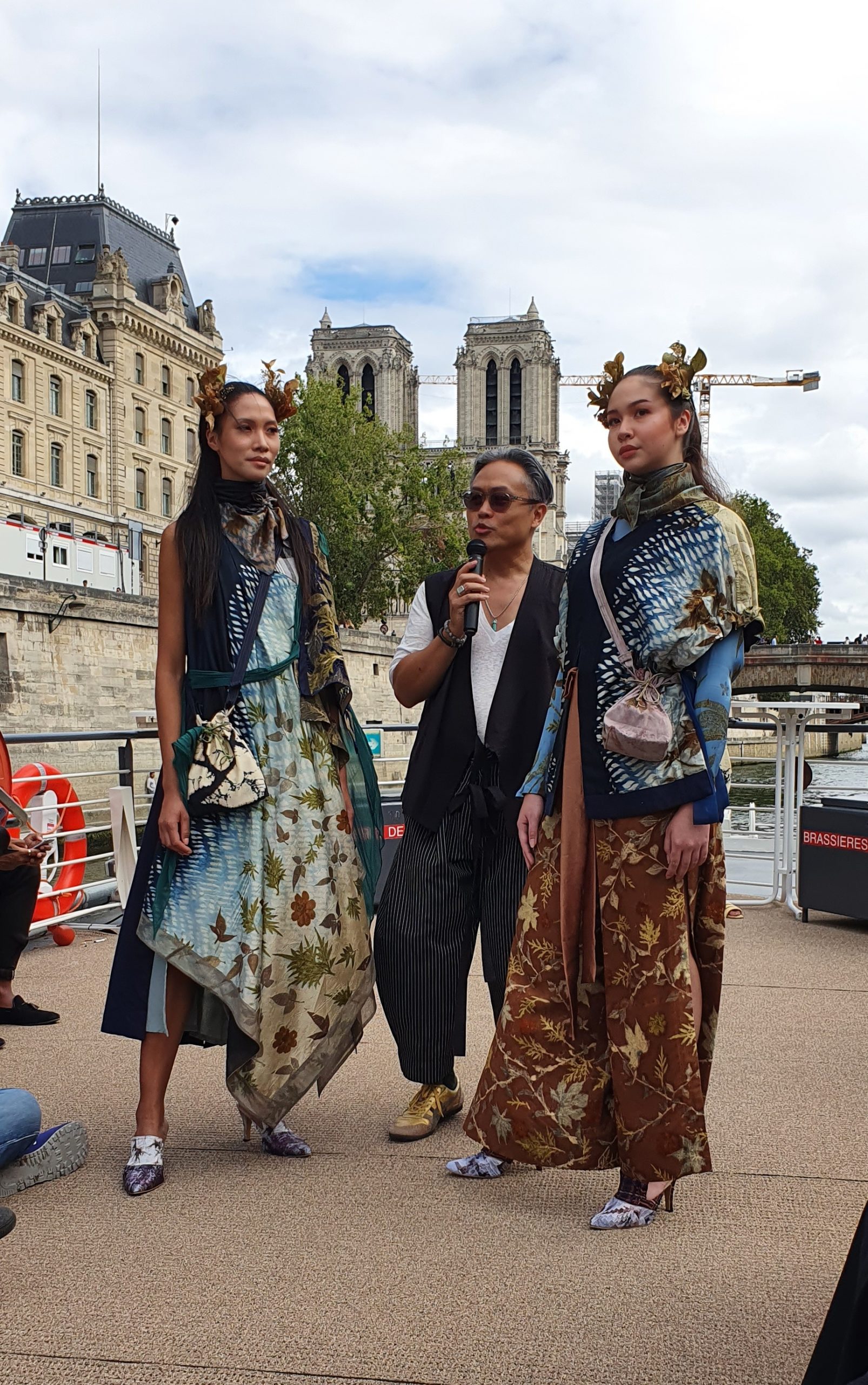 Front Row Paris: 2022 Persembahan Indonesian Fashion Chamber Karya Para ...