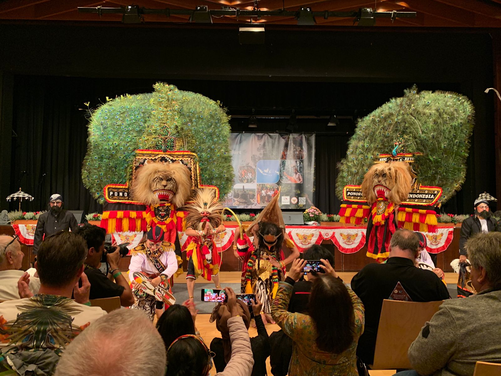 Meriahnya Promosi Indonesia di Festival Frankfurt (IFF) 2022 - Surat Dunia