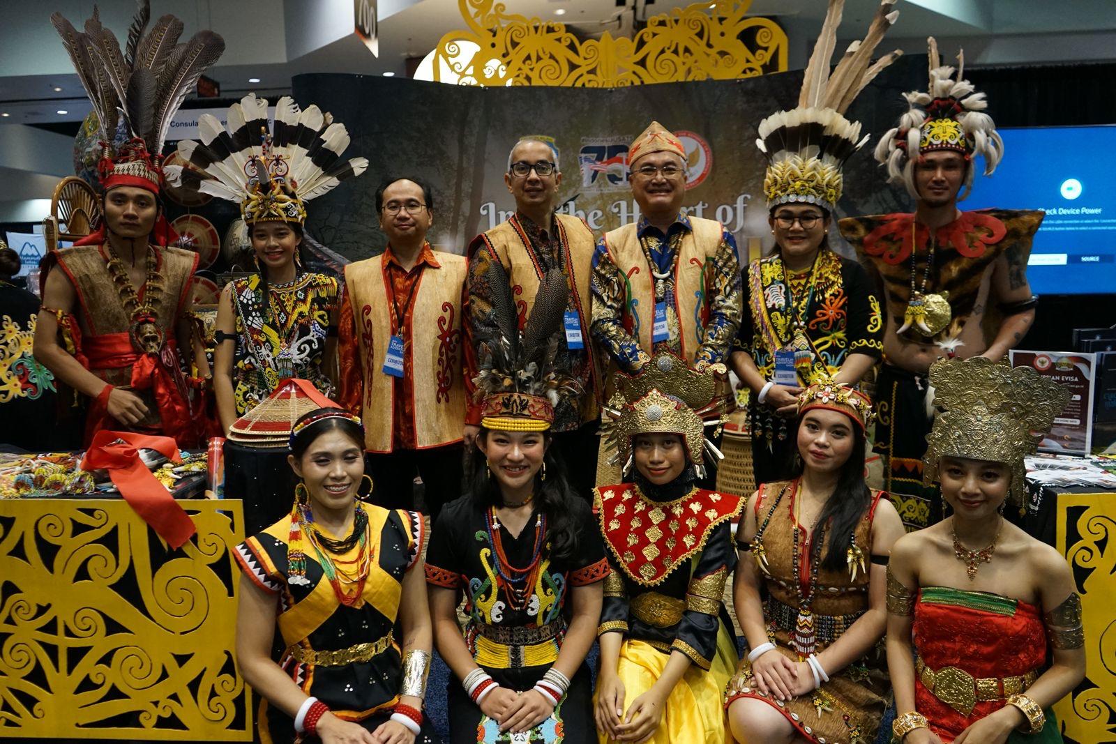 Seni Dayak Magnet Indonesia di San Francisco - Surat Dunia